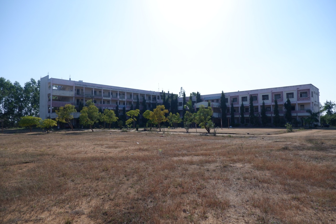 Y.P.R College Of Education